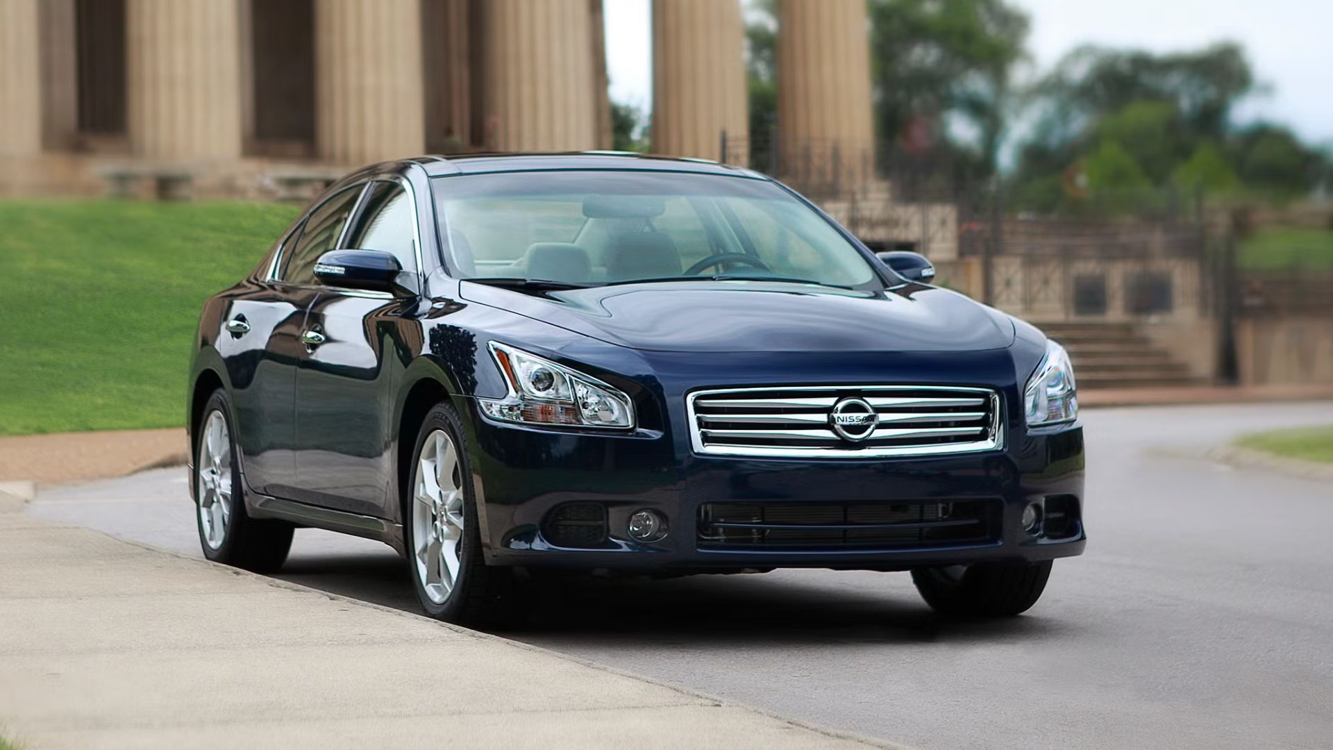 2012 Nissan Maxima - Overview | CarBuzz
