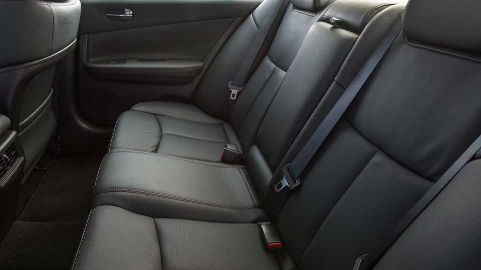 2012 Nissan Maxima Pricing, Photos & Specs