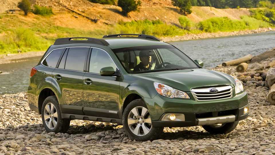2012 Subaru Outback Pricing, Photos & Specs