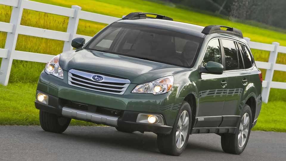 2012 Subaru Outback Pricing, Photos & Specs