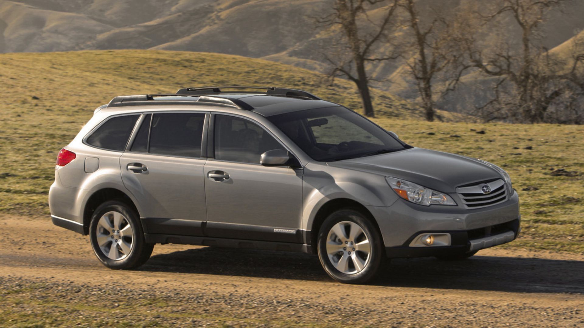 2011 Subaru Outback Pricing, Photos & Specs