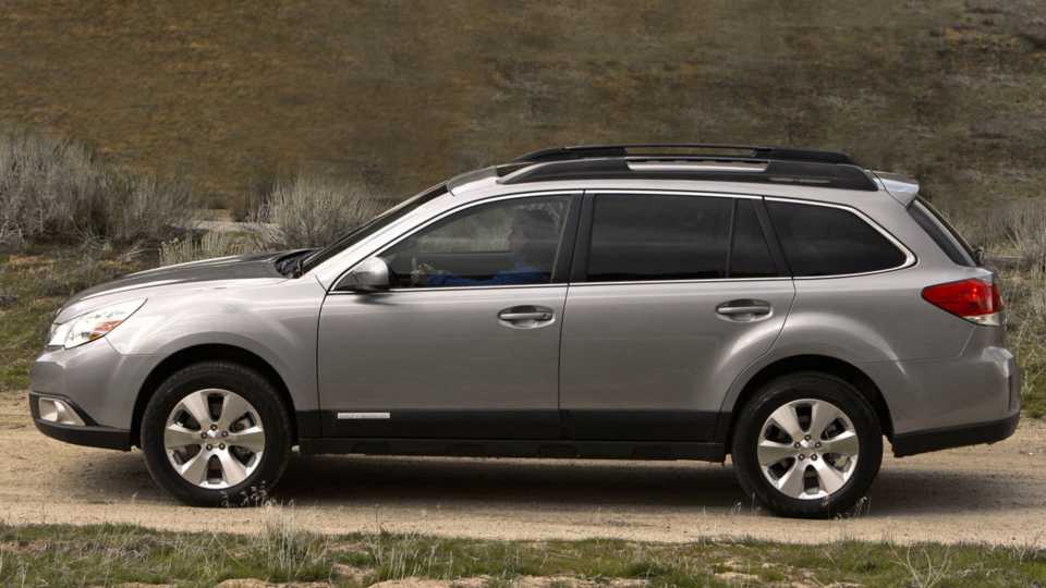 2012 Subaru Outback Pricing, Photos & Specs