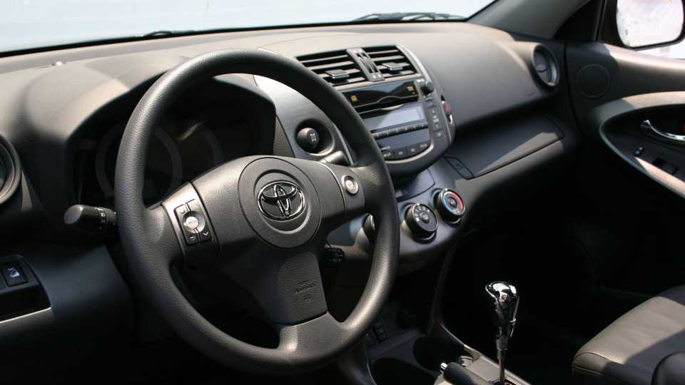 2012 Toyota RAV4 Pricing, Photos & Specs