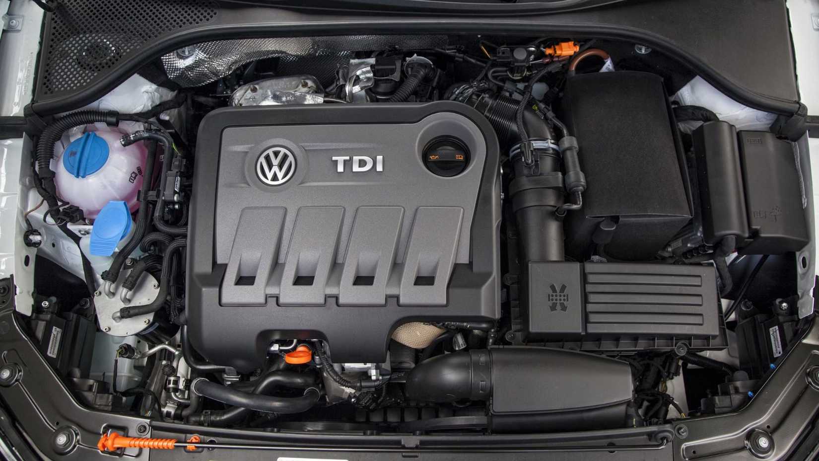 2012 Volkswagen Passat Pricing, Photos & Specs