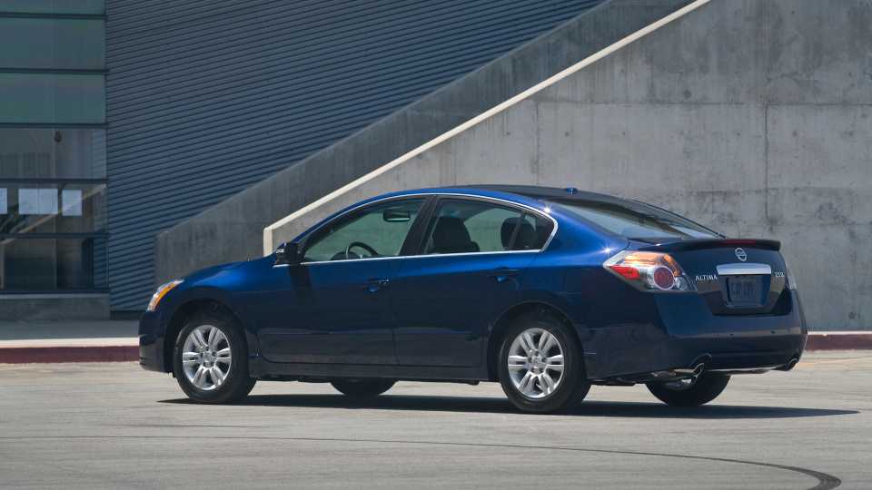 2012 Nissan Altima Pricing, Photos & Specs