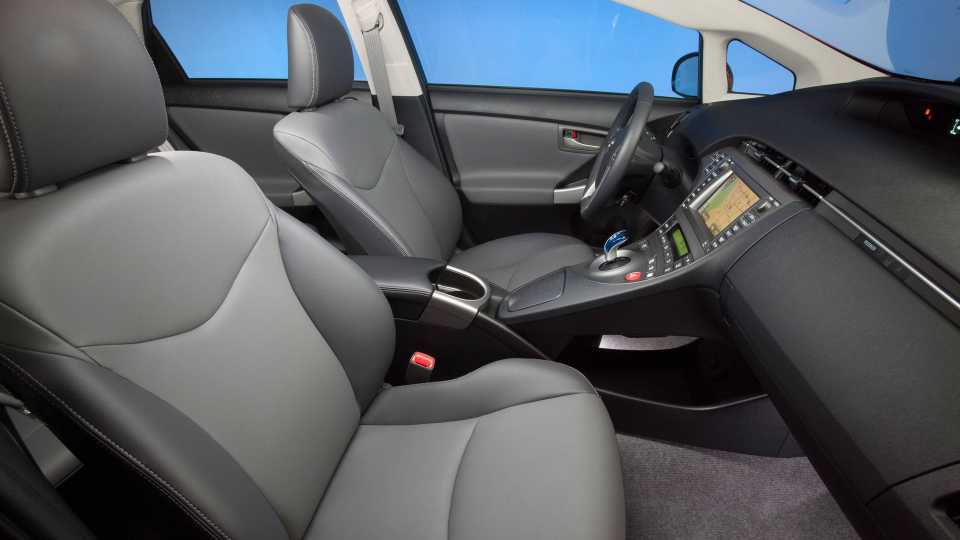 2012 Toyota Prius Pricing, Photos & Specs