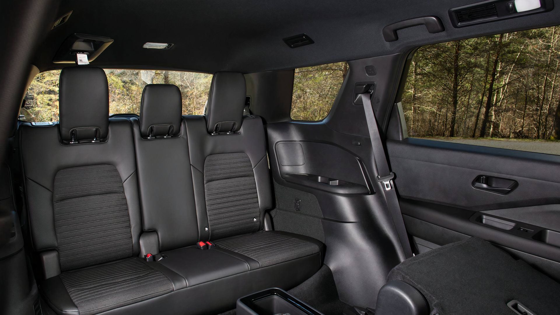 2024 Nissan Pathfinder Images: Interior and Exterior Gallery