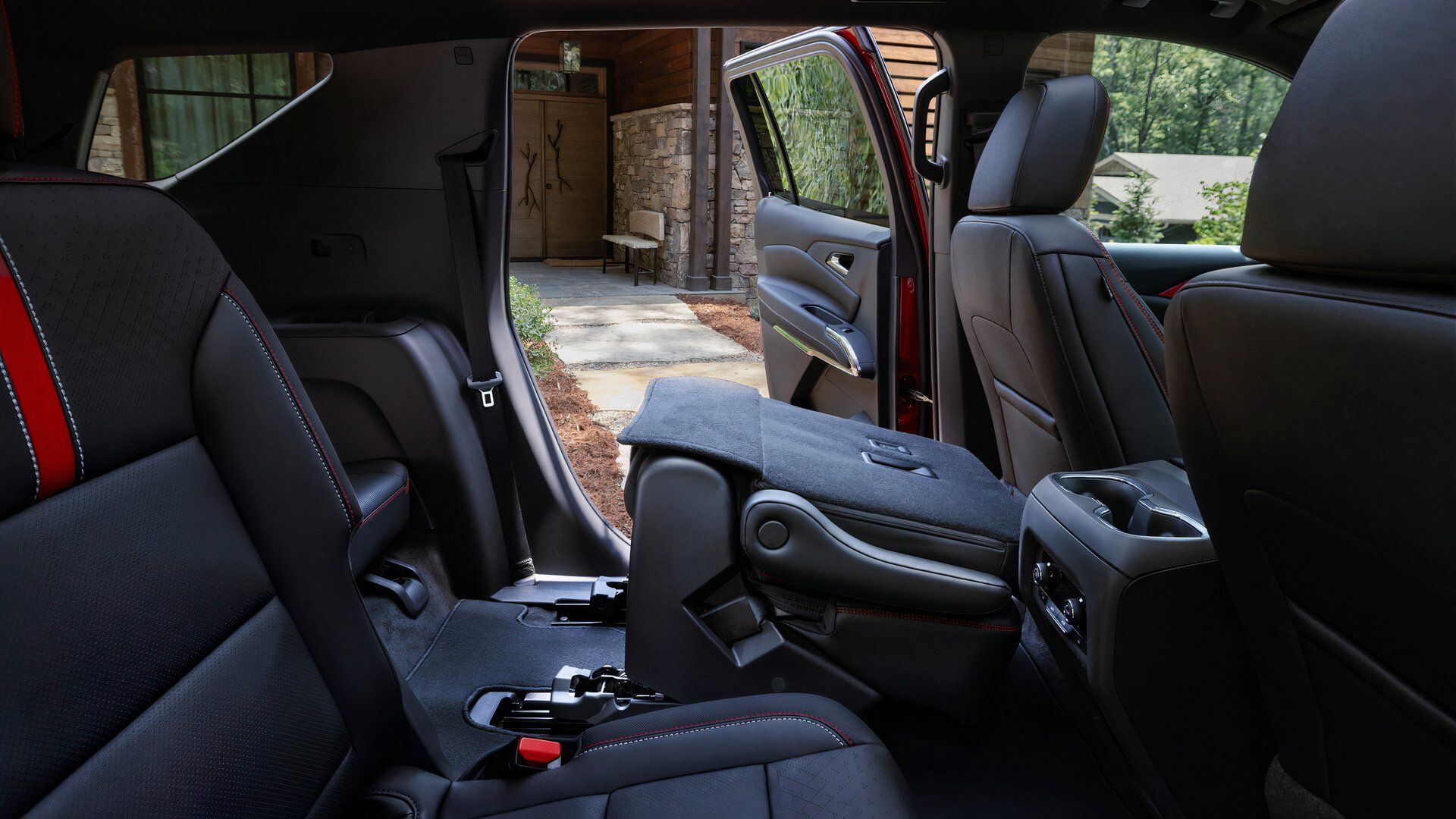 2024 Chevrolet Traverse Images: Interior and Exterior Gallery