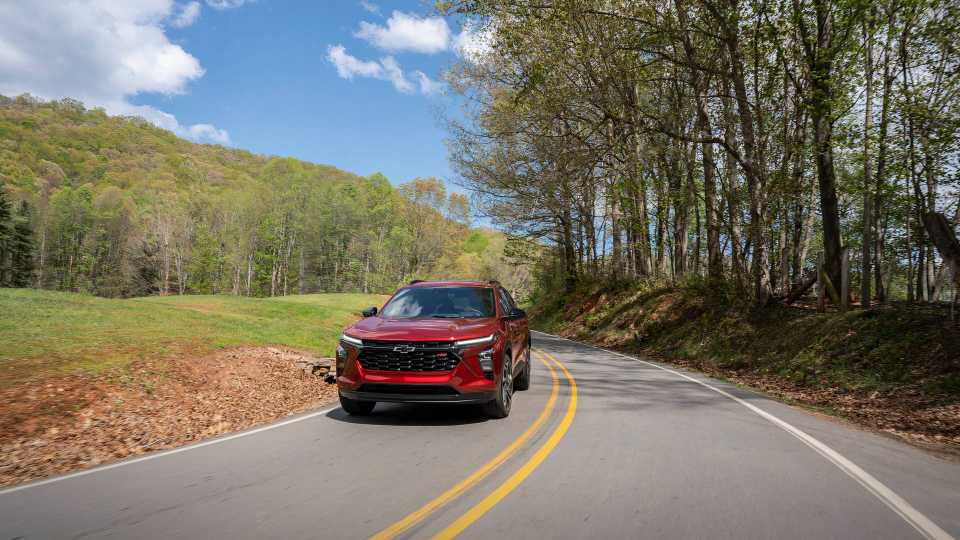 2024 Chevrolet Trax Photo Gallery: Interior and Exterior