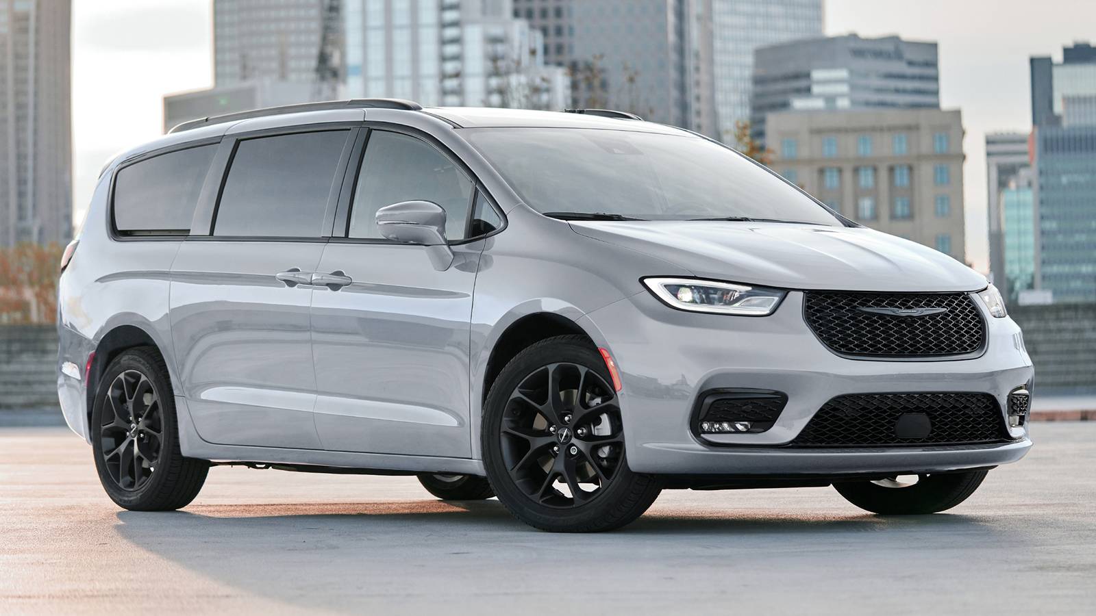 2024 Chrysler Pacifica Images: Interior and Exterior Gallery