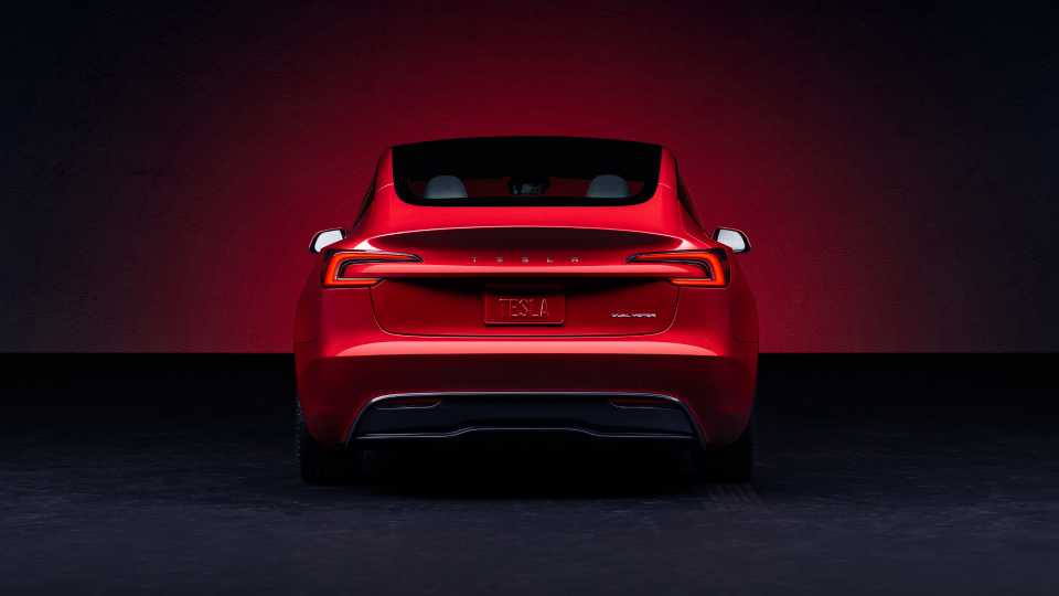 2024 Tesla Model 3 Photo Gallery: Interior and Exterior