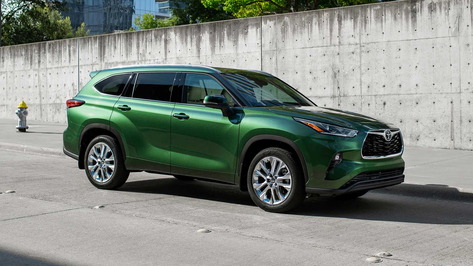2024 Toyota Highlander Images: Interior and Exterior Gallery