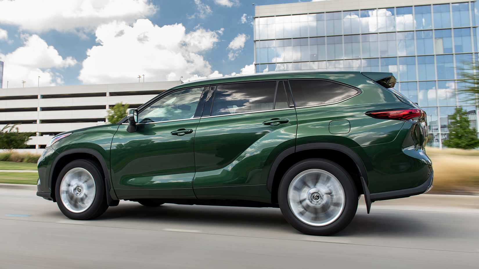 2024 Toyota Highlander Images: Interior and Exterior Gallery