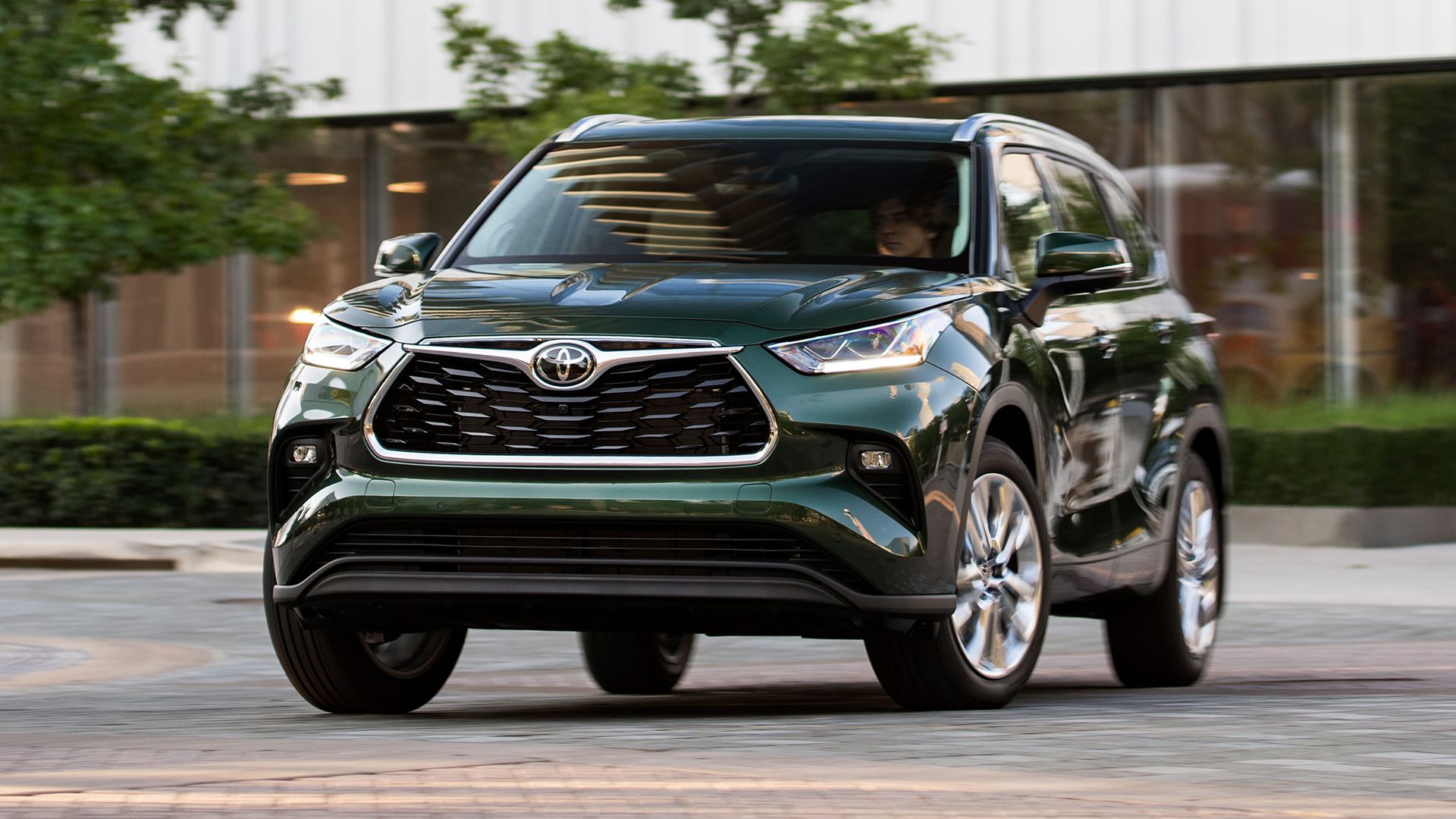 2024 Toyota Highlander Pricing, Photos & Specs