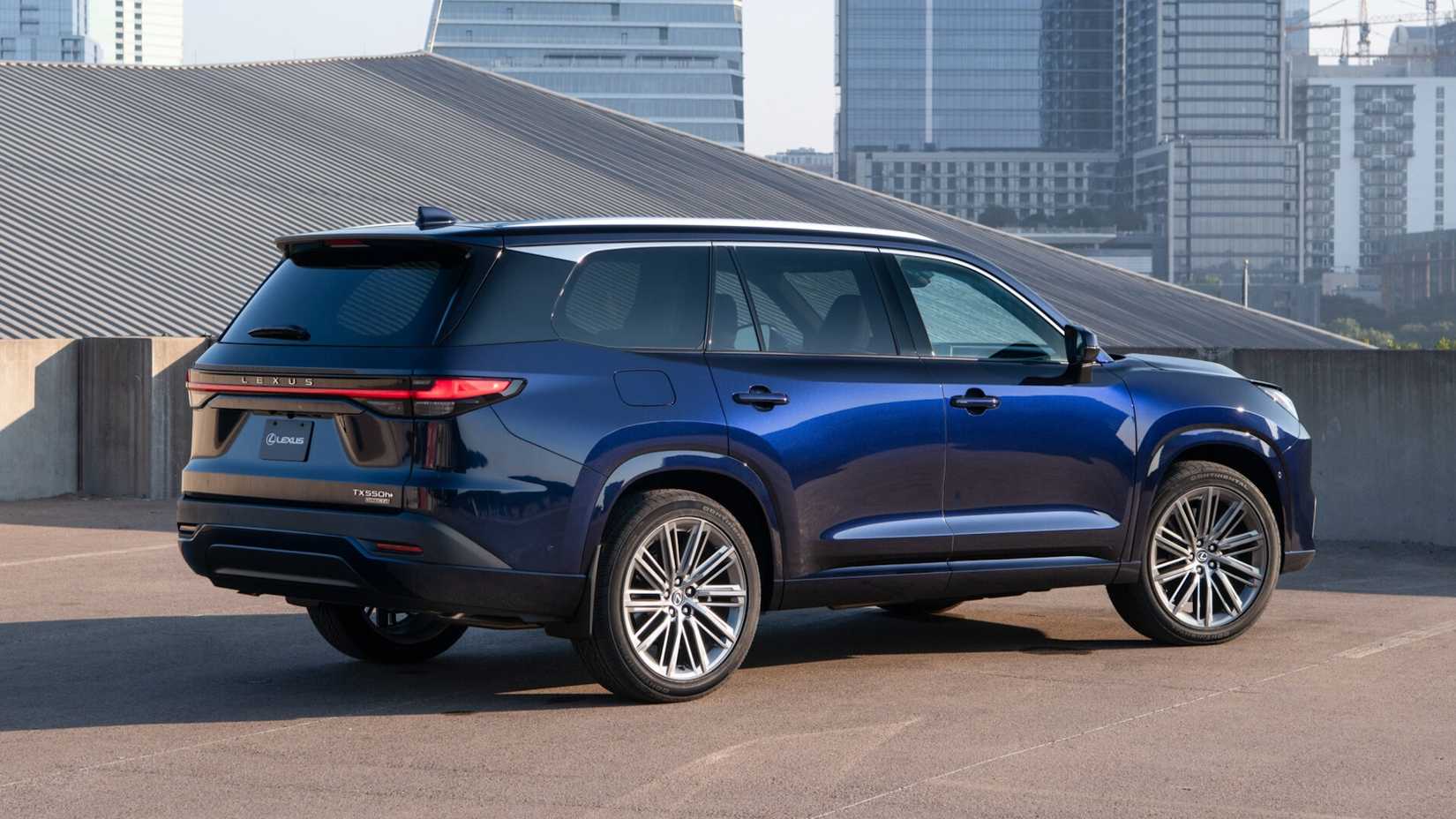 Lexus Surpasses Mercedes in Luxury Car Sales in 2025