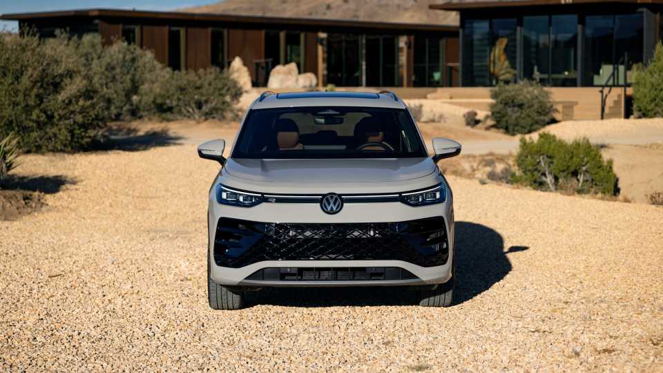 2025 Volkswagen Tiguan Debuts With More Power, Less Weight, And Better Ergonomics