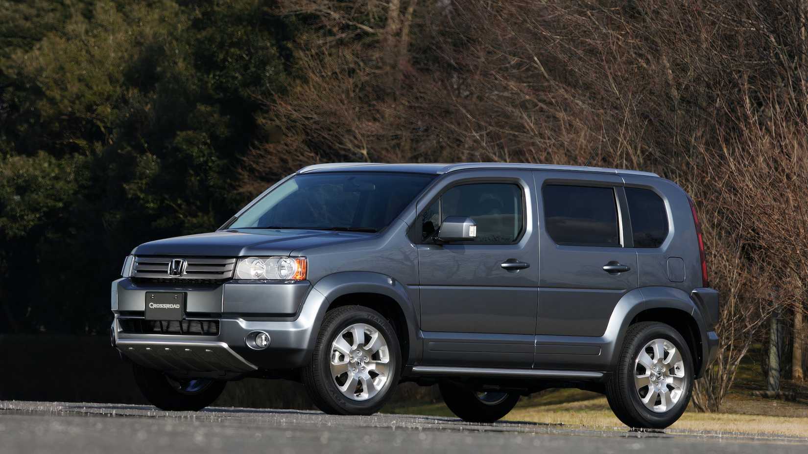 Honda's Short-Lived Crossroad Succeeded The Brand's Only V8-Powered SUV