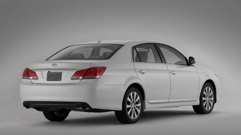 2012 Toyota Avalon Pricing, Photos & Specs