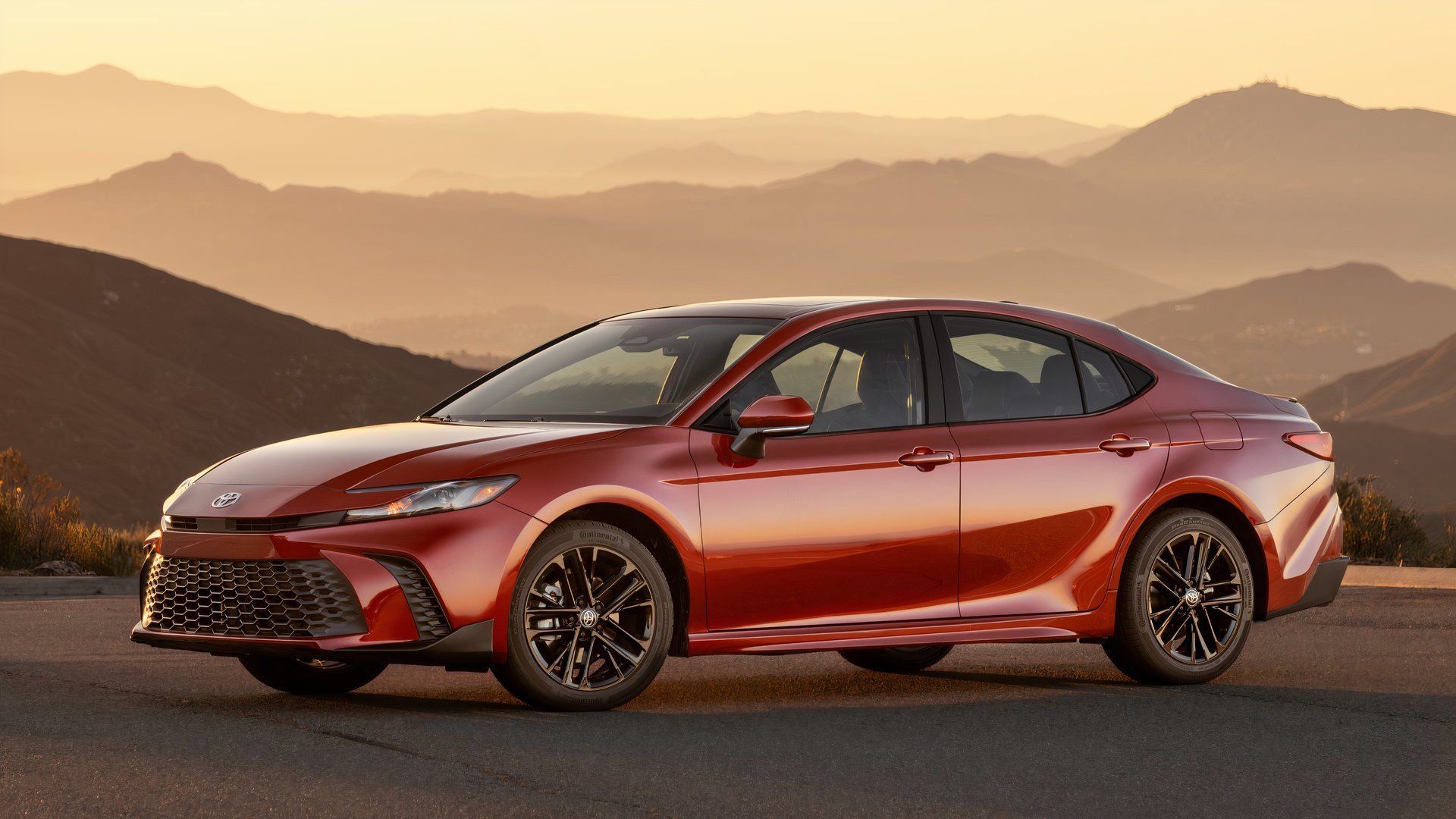 2025 Toyota Camry Images: Interior and Exterior Gallery