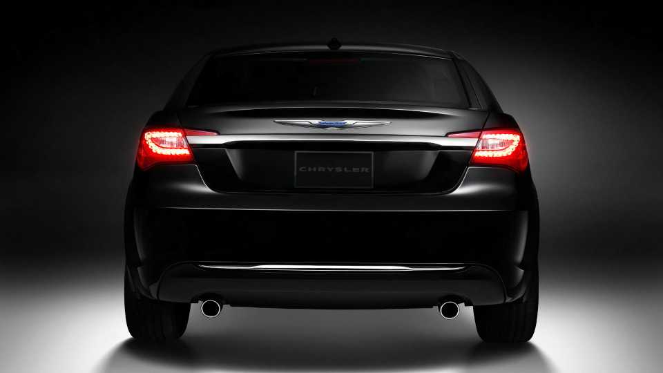 2012 Chrysler 200 Sedan Pricing, Photos & Specs