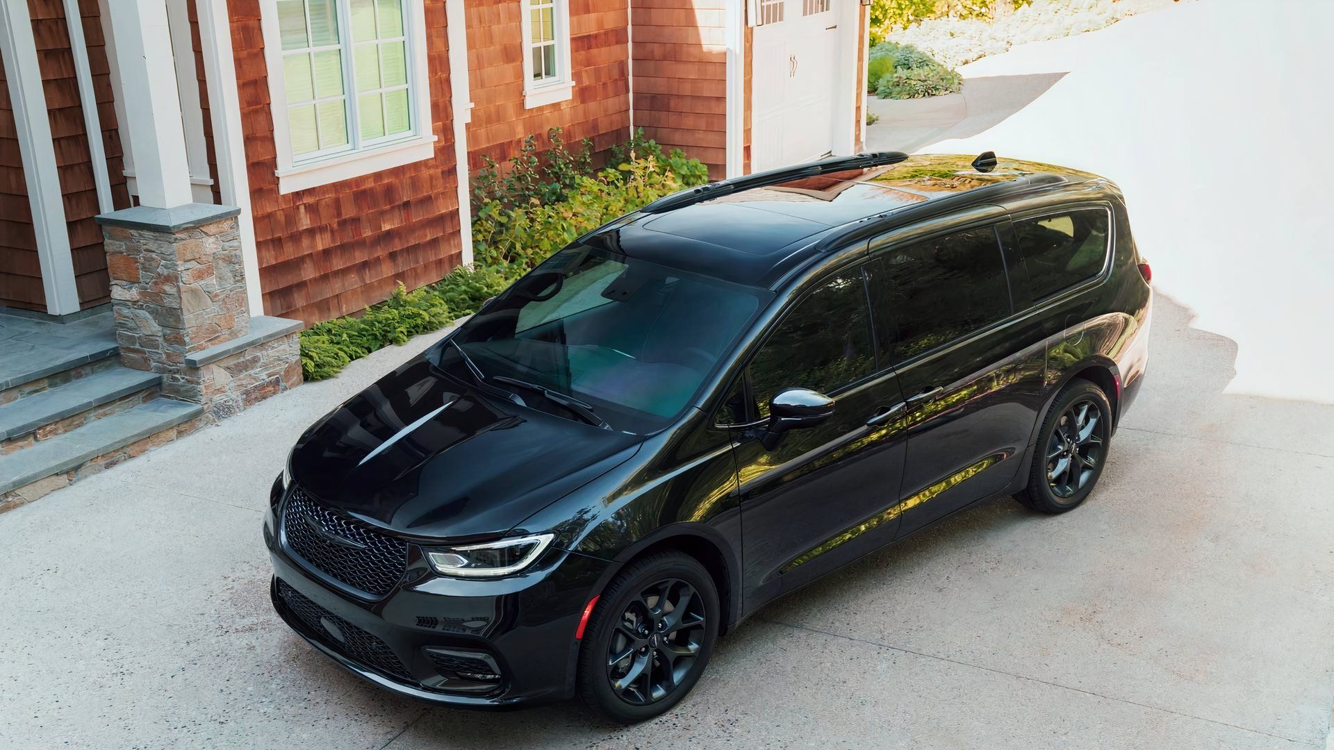 2024 Chrysler Pacifica Pricing, Photos & Specs