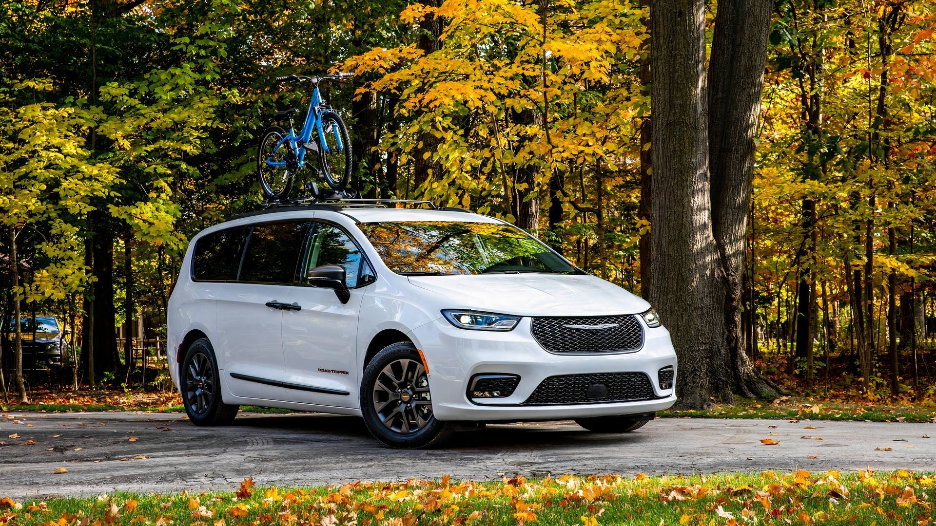 2024 Chrysler Pacifica Pricing, Photos & Specs