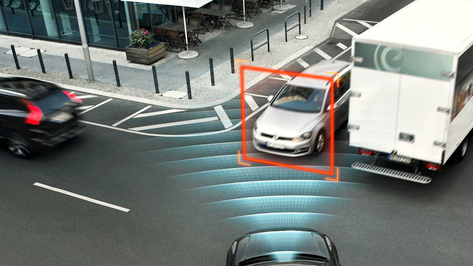 Study Shows Front-Mounted Brakes Lights Could Reduce Car Crashes