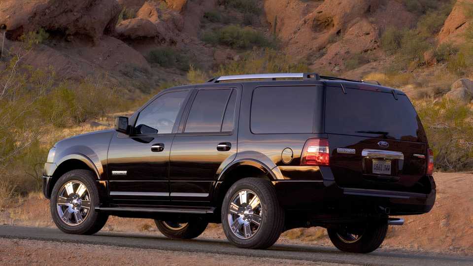 2010 Ford Expedition Pricing, Photos & Specs
