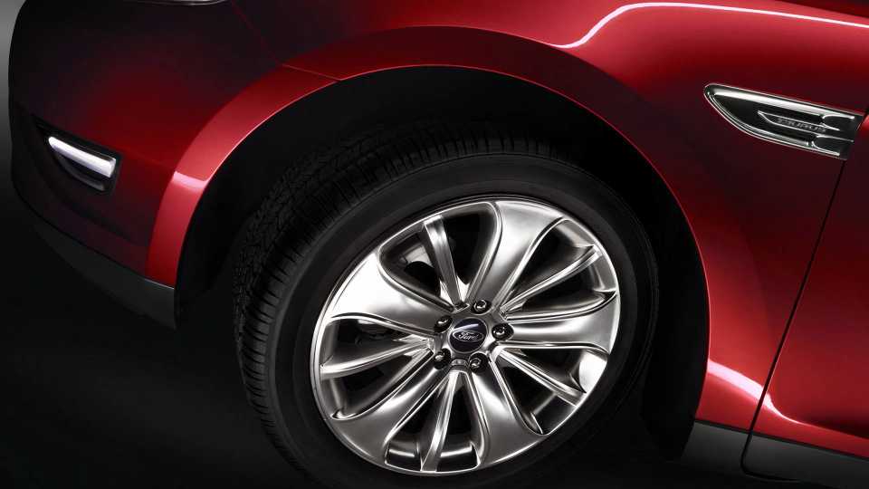 2012 Ford Taurus Pricing, Photos & Specs