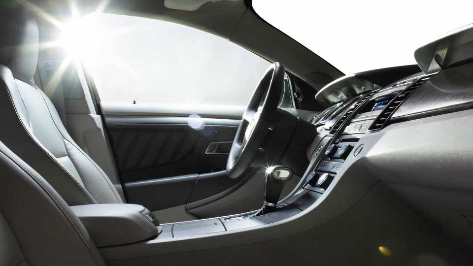 2012 Ford Taurus Pricing, Photos & Specs