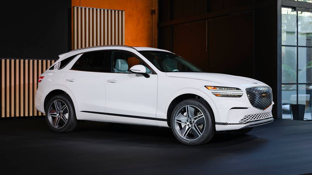 2026 Genesis Electrified GV70 Exterior Photos