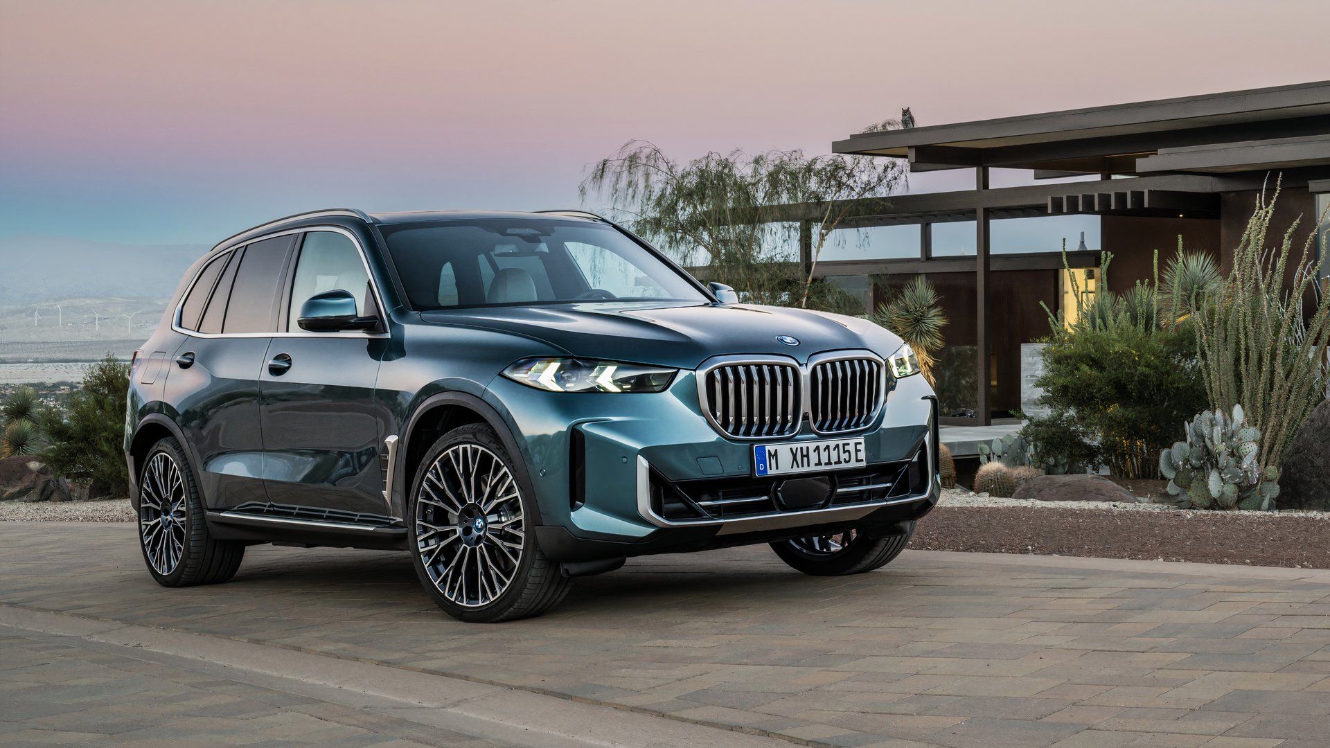 2024 BMW X5 Images: Interior and Exterior Gallery