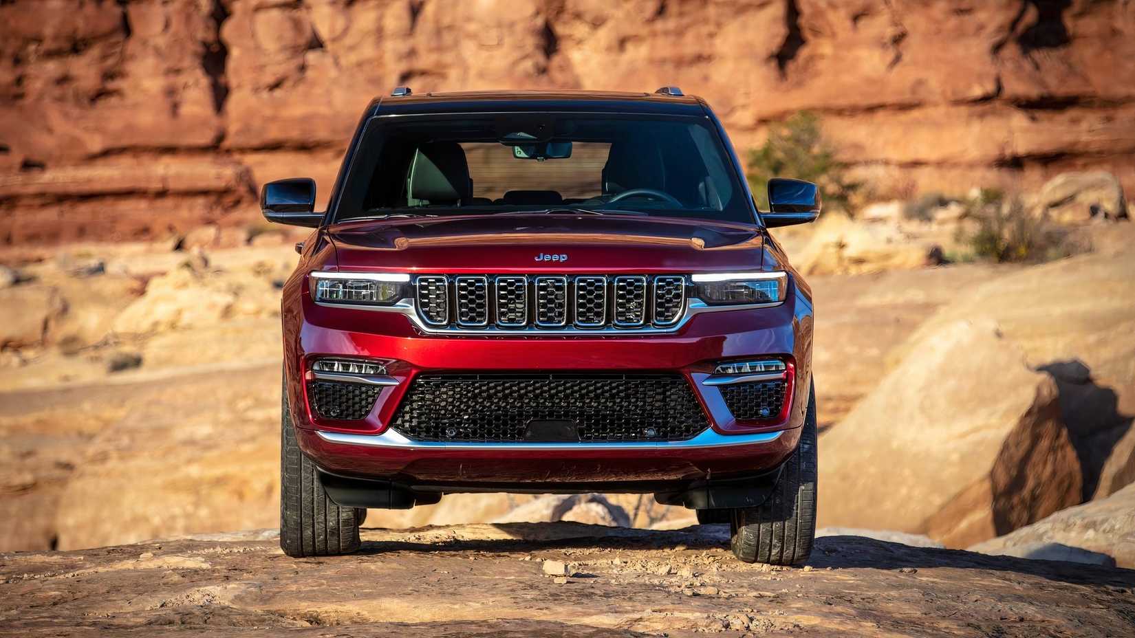 2024 Jeep Grand Cherokee Images: Interior and Exterior Gallery
