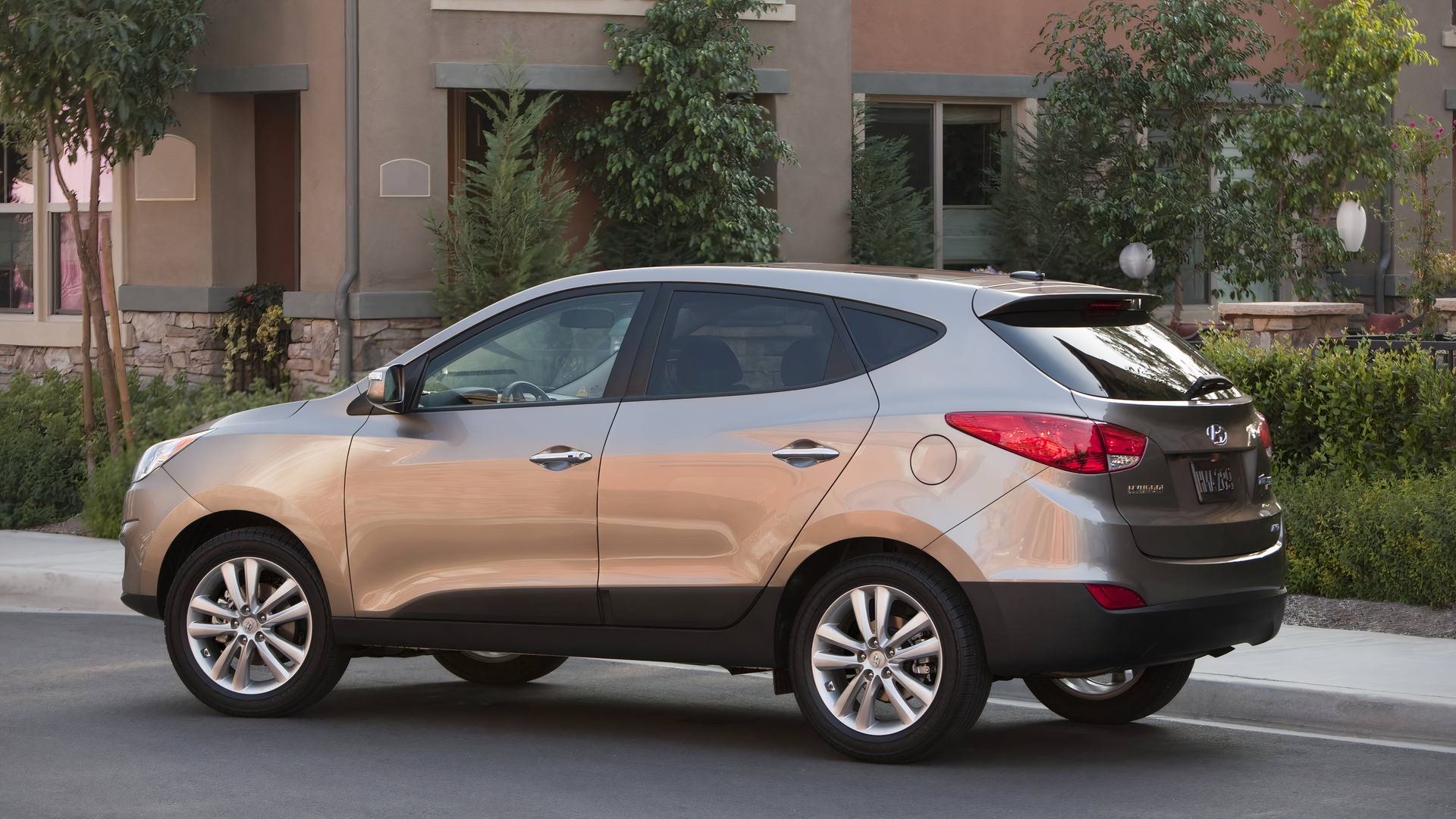 2010 Hyundai Tucson Pricing, Photos & Specs