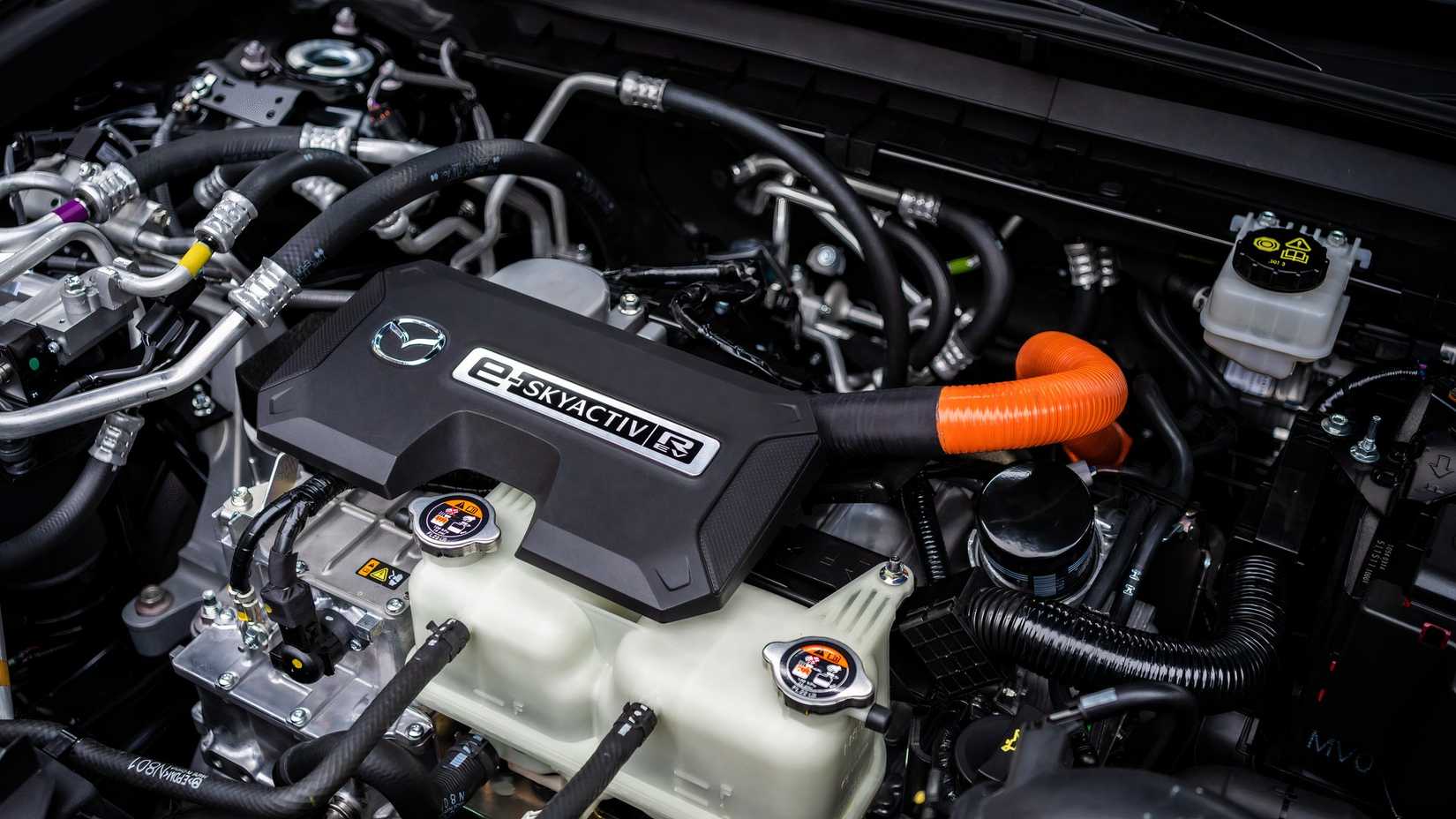 Mazda Developed The Only Pistonless Engine To Ever Win Engine Of The Year