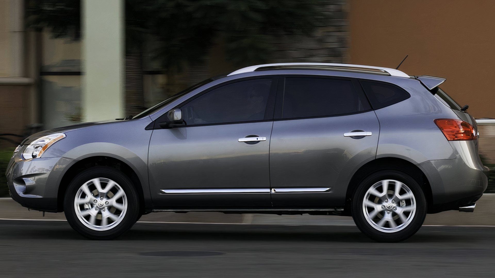 2012 Nissan Rogue Pricing, Photos & Specs