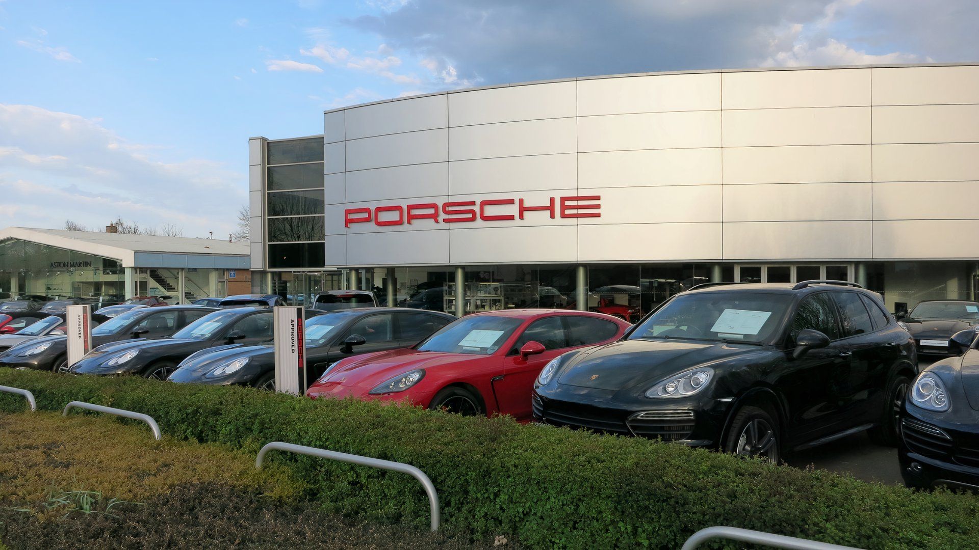 Porsche Is A Model Of Customer Service - Dumoid.com