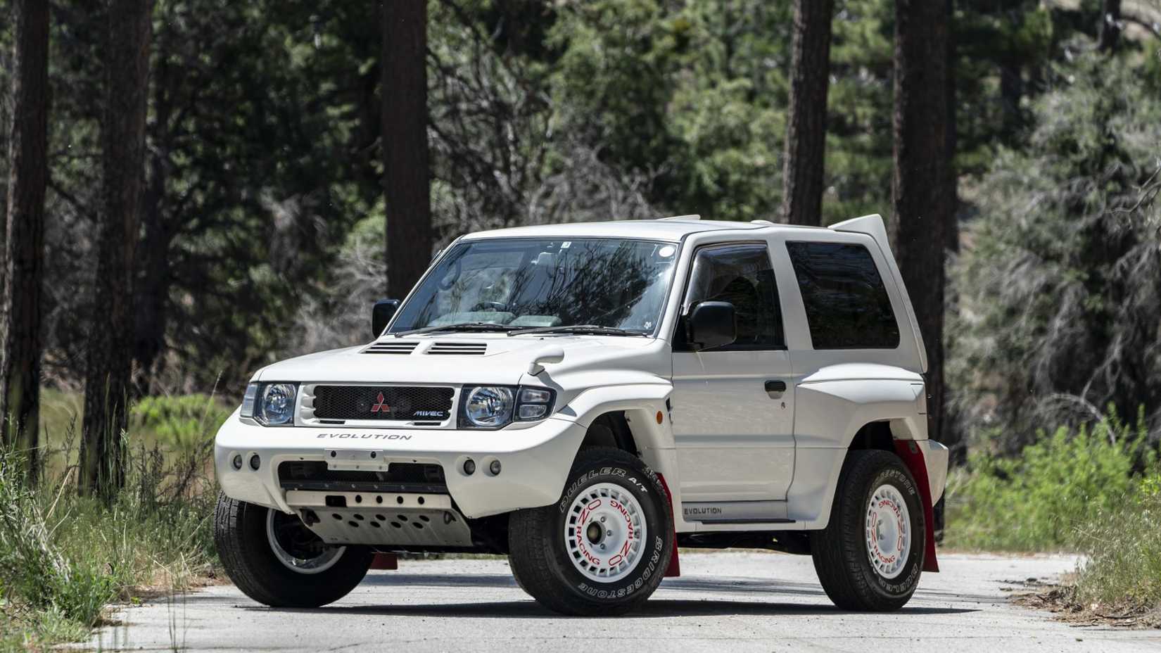 Mitsubishi Pajero Evolution: The Rally-Bred SUV That Dominated Dakar
