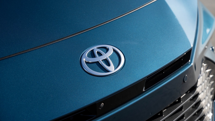 2025 Toyota Camry Pricing, Photos & Specs
