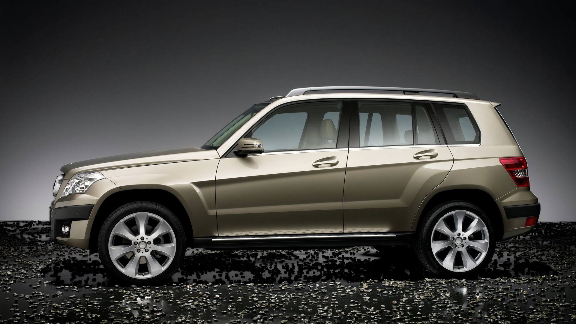 2010 Mercedes-Benz GLK-Class Pricing, Photos & Specs
