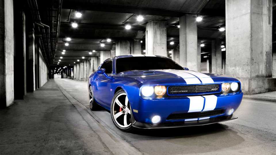 2011 Dodge Challenger SRT8 Pricing, Photos & Specs