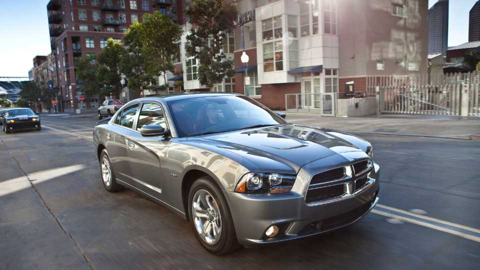 2011 Dodge Charger Pricing, Photos & Specs