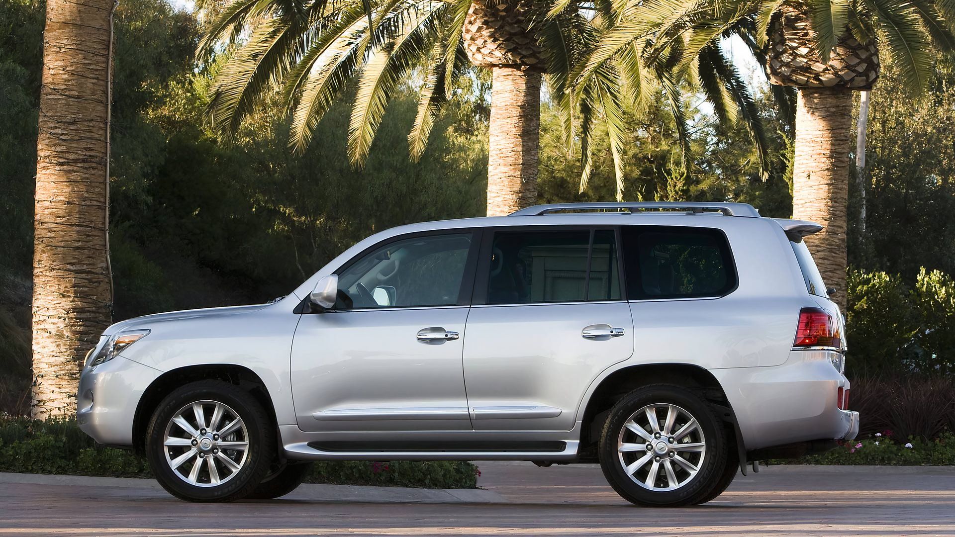 2011 Lexus LX Exterior Photos