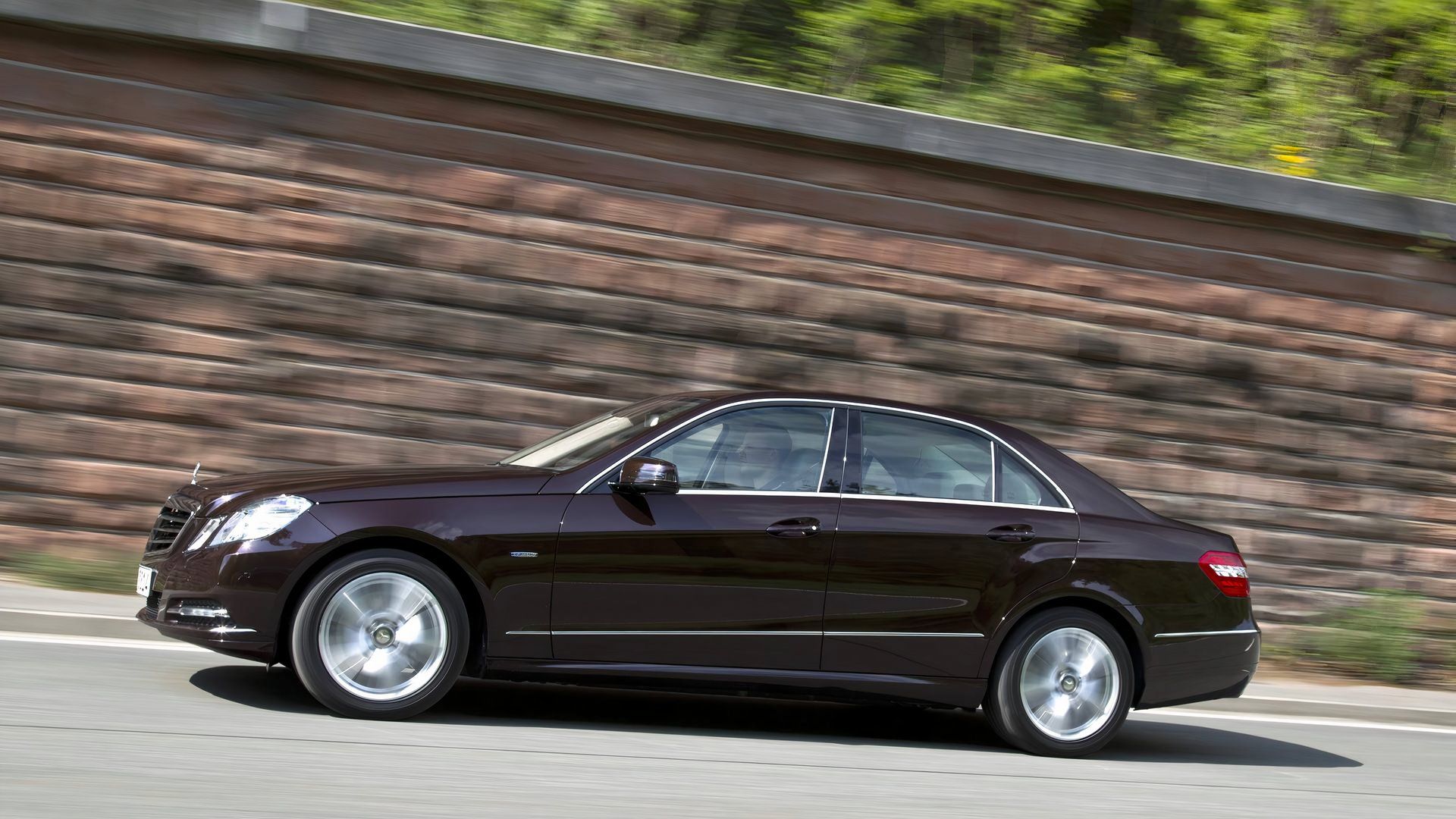 2011 Mercedes-Benz E-Class Coupe - Review | CarBuzz