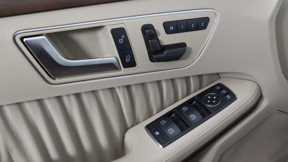 2012 Mercedes-Benz E-Class Sedan Pricing, Photos & Specs