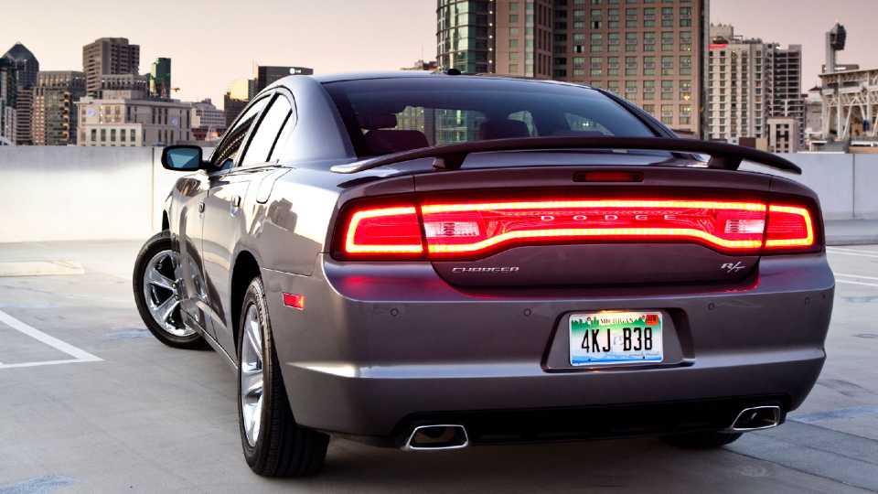 2011 Dodge Charger Pricing, Photos & Specs