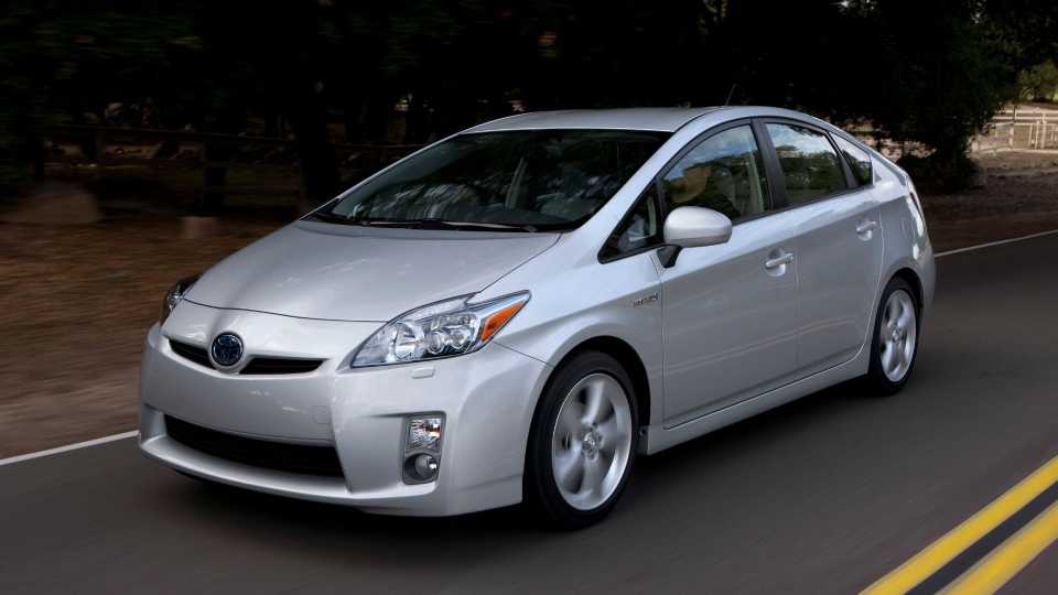 2011 Toyota Prius Pricing, Photos & Specs