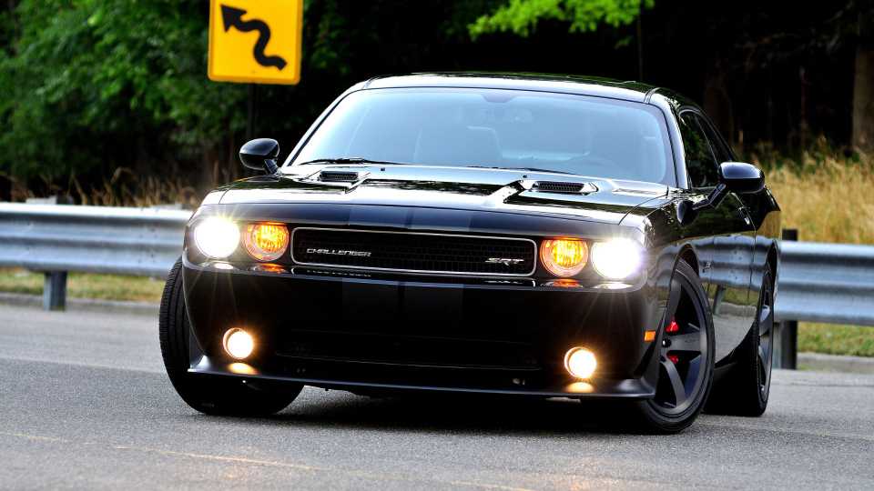 2011 Dodge Challenger SRT8 Pricing, Photos & Specs
