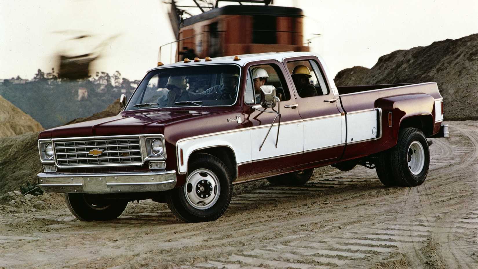 International Harvester Built America's First Crew Cab Pickup In The ...