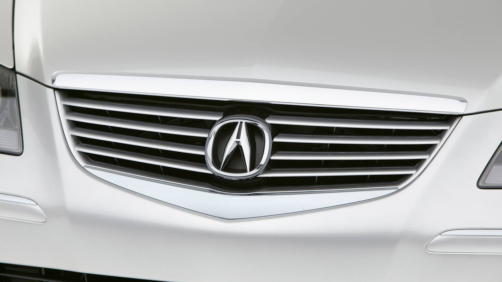 The Japanese Flagship Luxury Sedan That's A Steal And Ultra Reliable